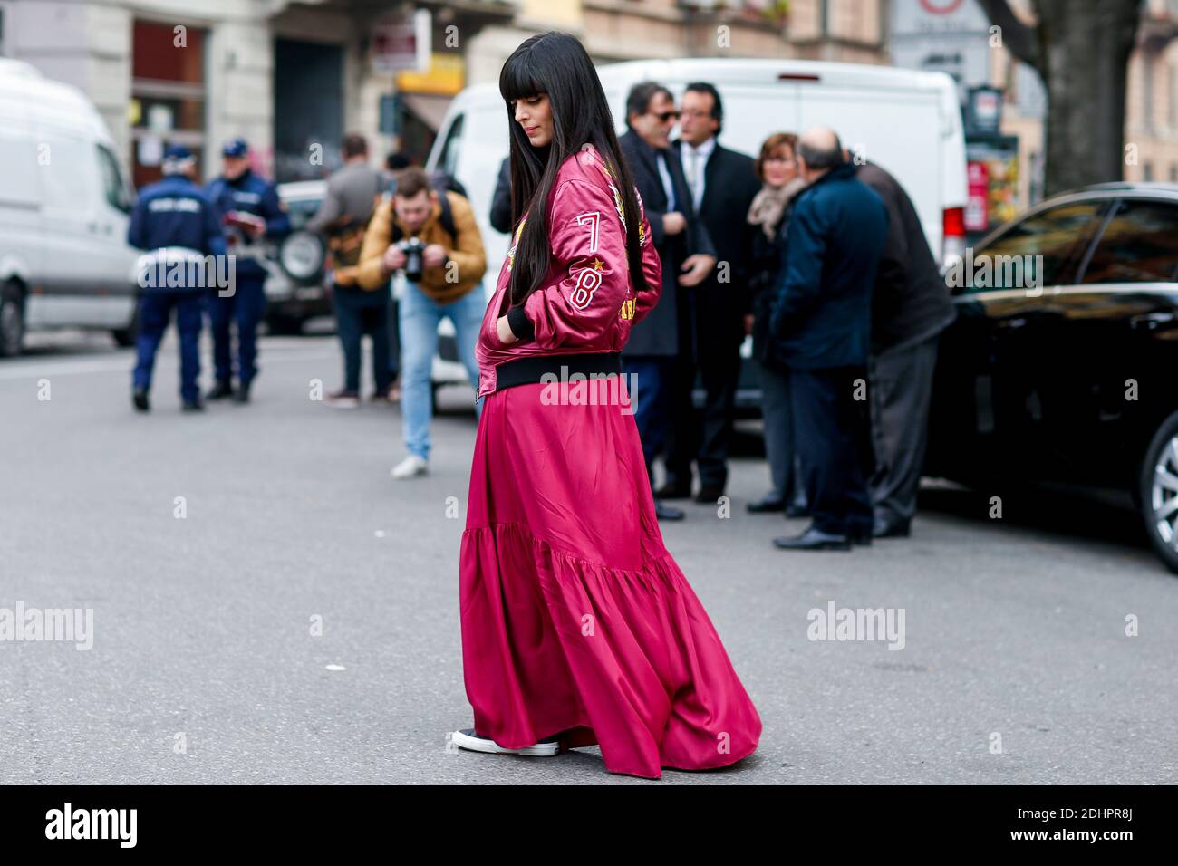 Street style, Laura Comolli arriving at EMPORIO ARMANI Fall-Winter 2016 ...