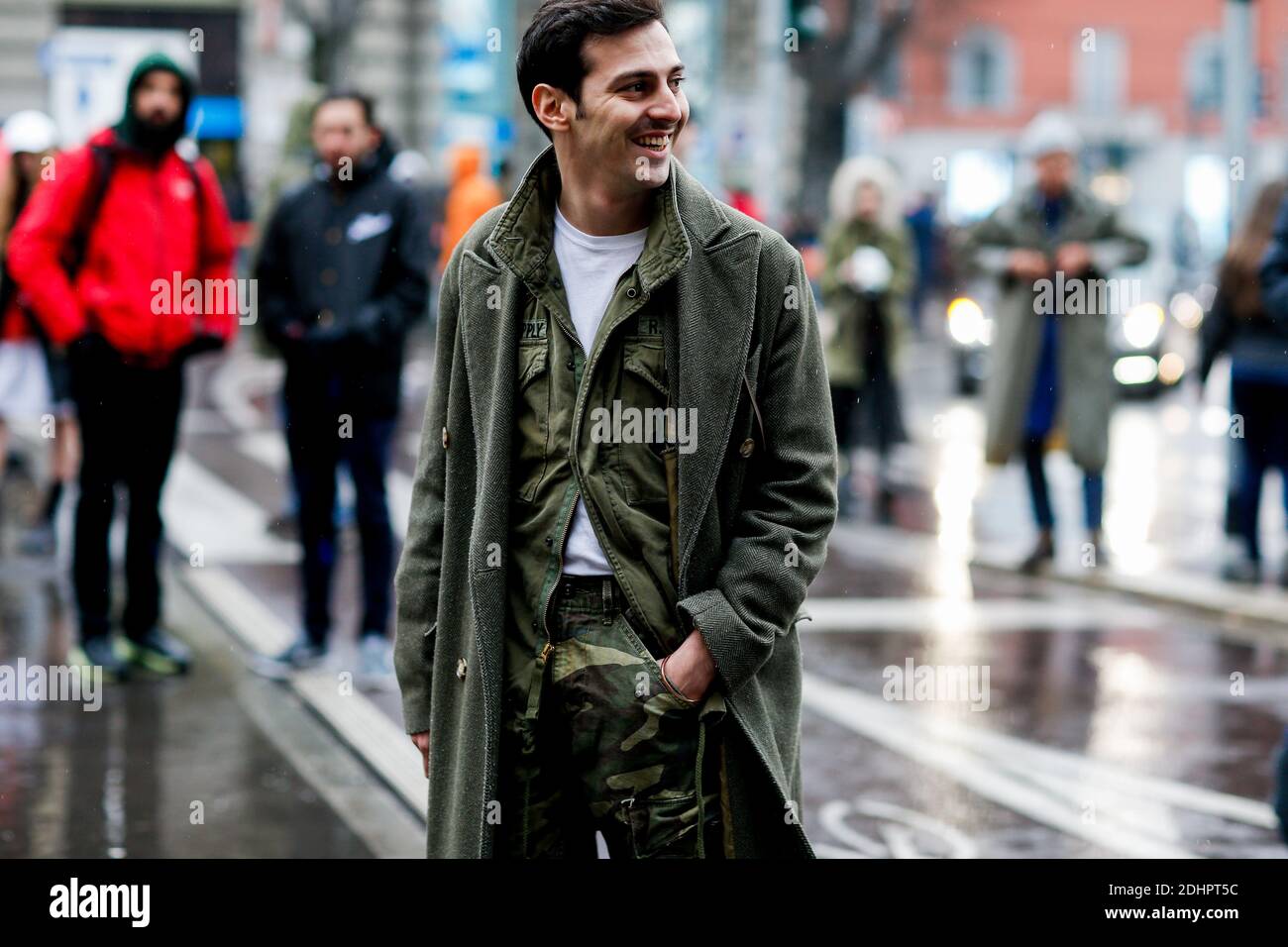 Street style, Roberto de Rosa arriving at Jil Sander Fall-Winter 2016 ...