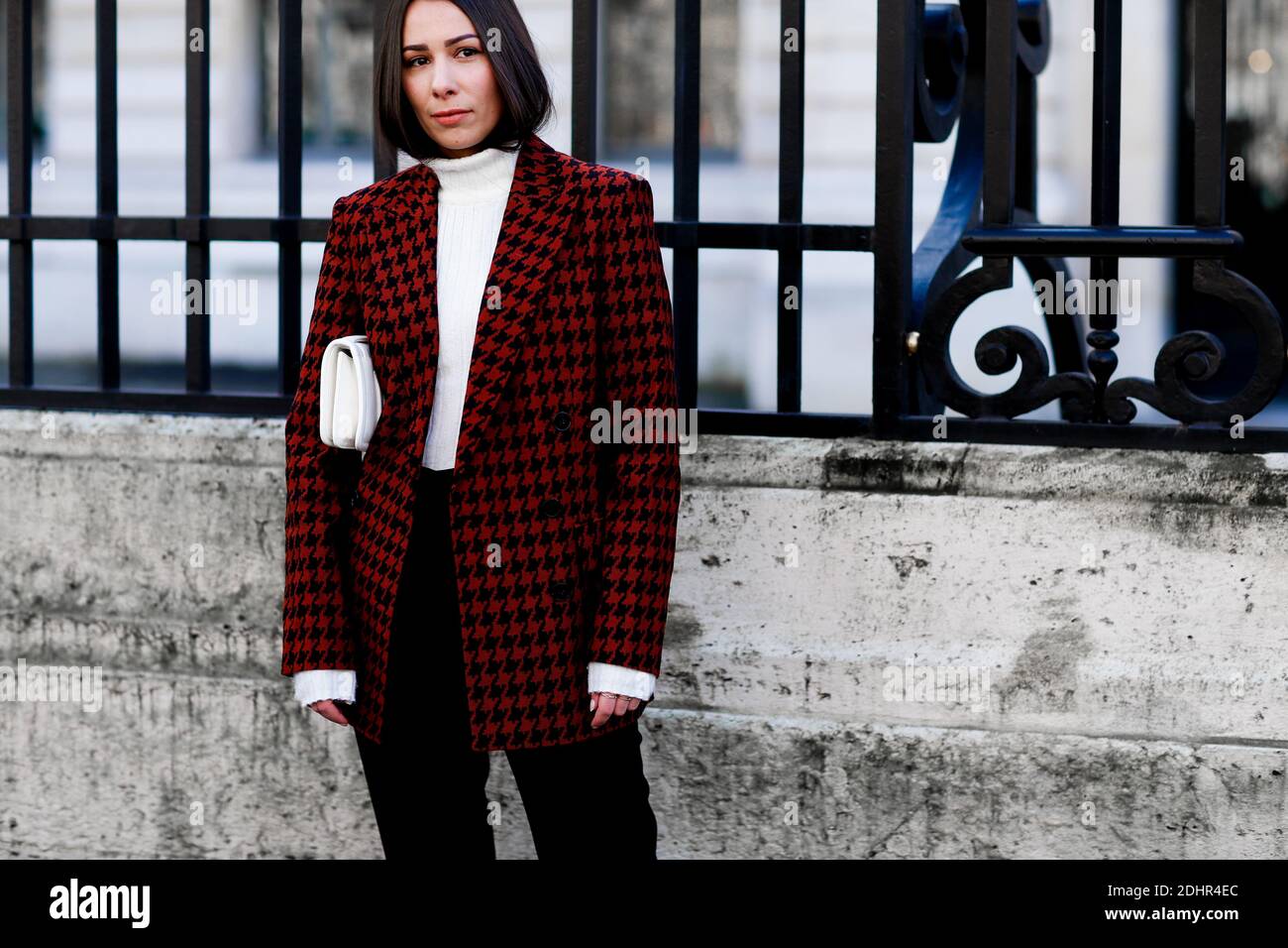 Street style, Alice (Jaimetoutcheztoi) arriving at Acne Fall-Winter ...