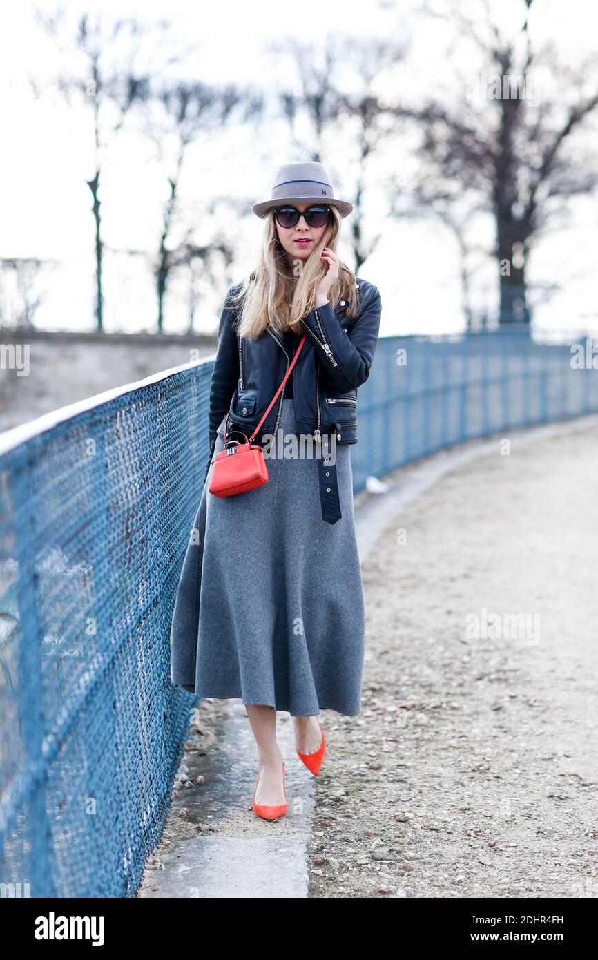 Street style, Caroline Parnot (Pardon My Obsession) arriving at Elie ...