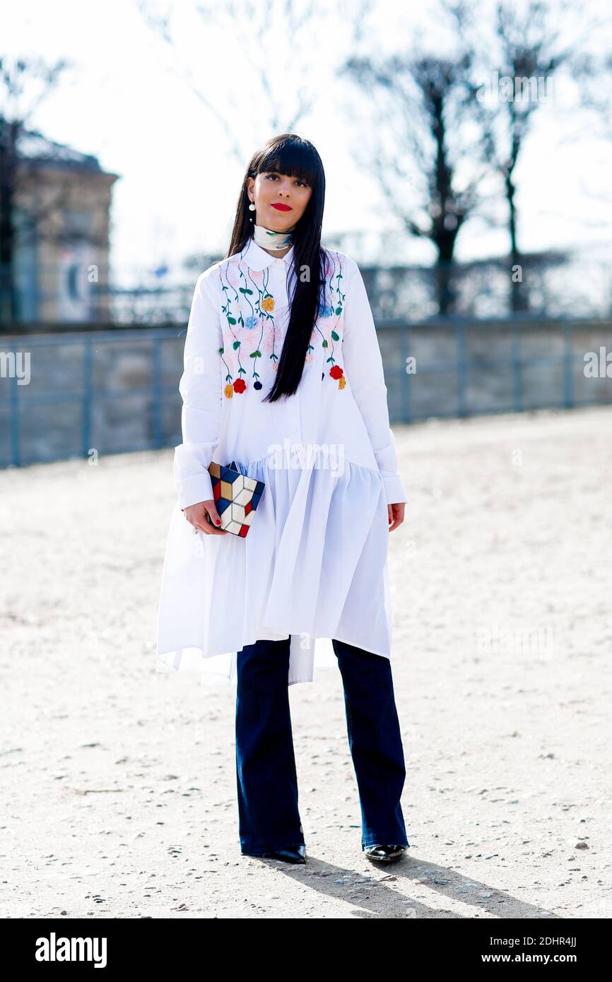 Street style, Laura Comolli arriving at Elie Saab Fall-Winter 2016-2017 ...