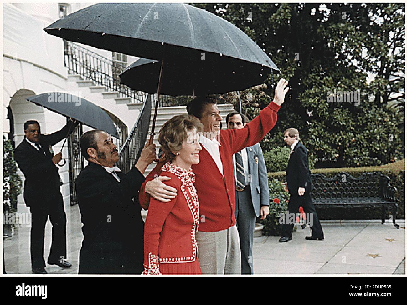 File photo : United States President Ronald Reagan returns to the White ...