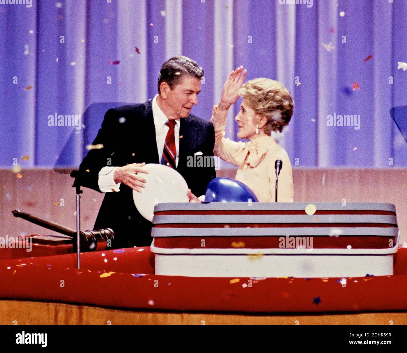 File photo : United States President Ronald Reagan and first lady Nancy ...