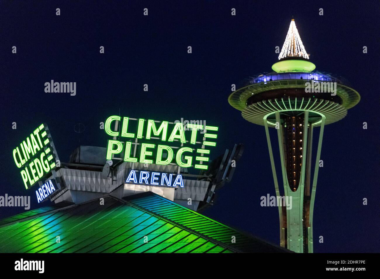 Seattle, USA. 11th Dec, 2020. Early in the evening the newly four-sided ...