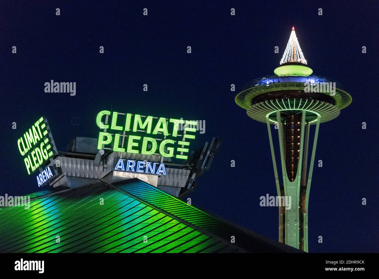Seattle, USA. 11th Dec, 2020. Early in the evening the newly four-sided ...
