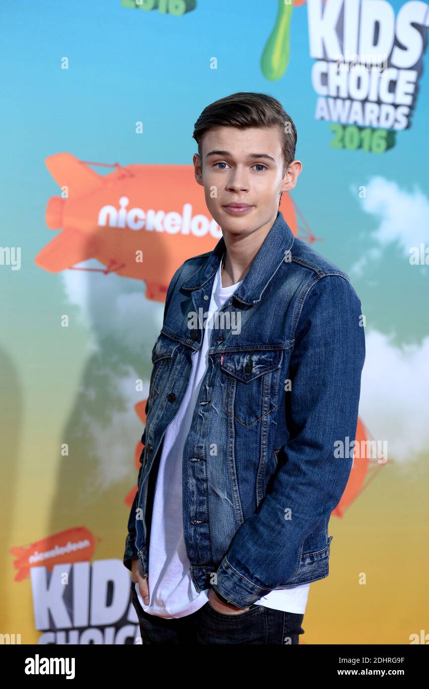 Benjamin Lasnier attends Nickelodeon's 2016 Kids' Choice Awards at The ...