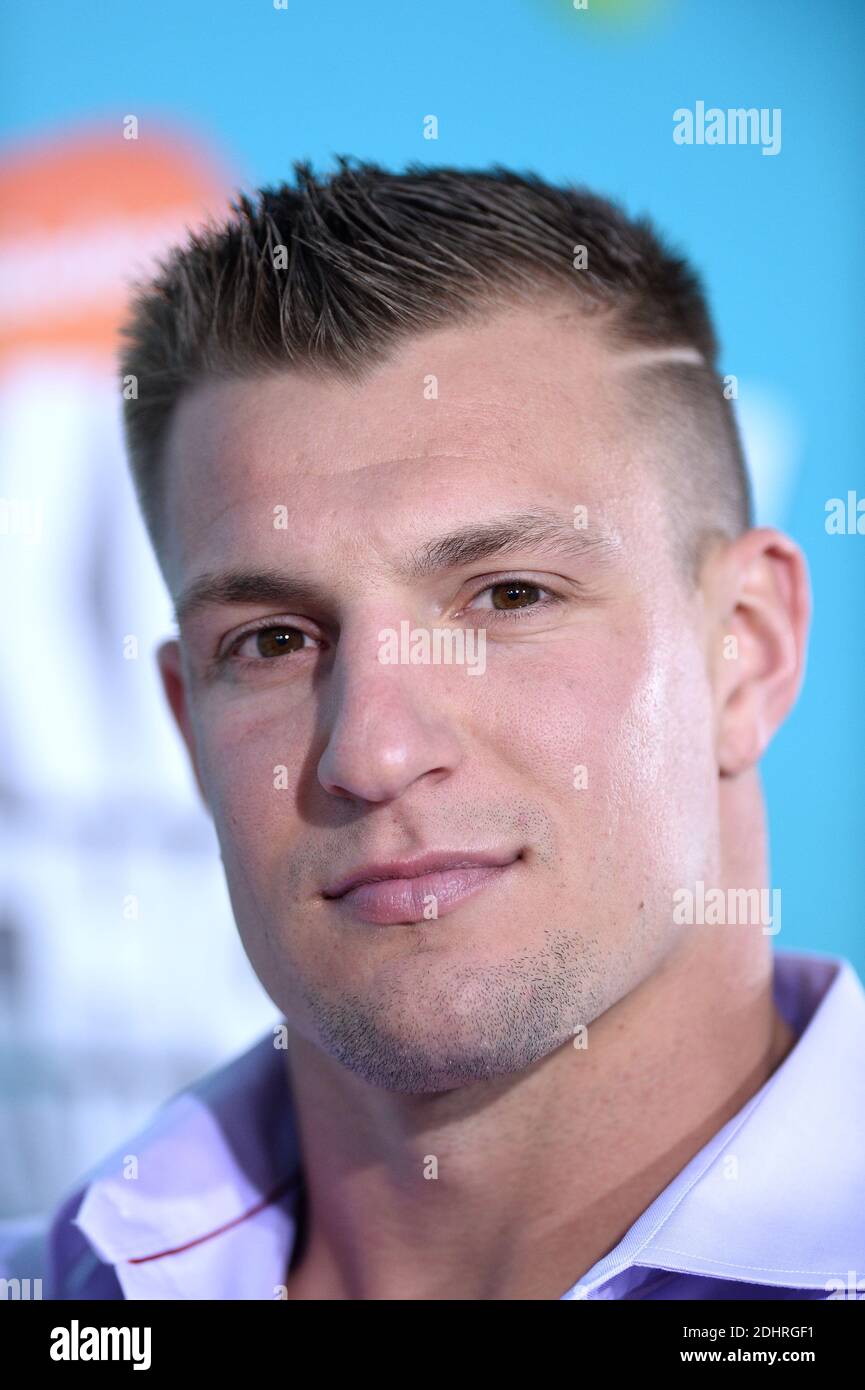 Rob Gronkowski attends Nickelodeon's 2016 Kids' Choice Awards at The ...