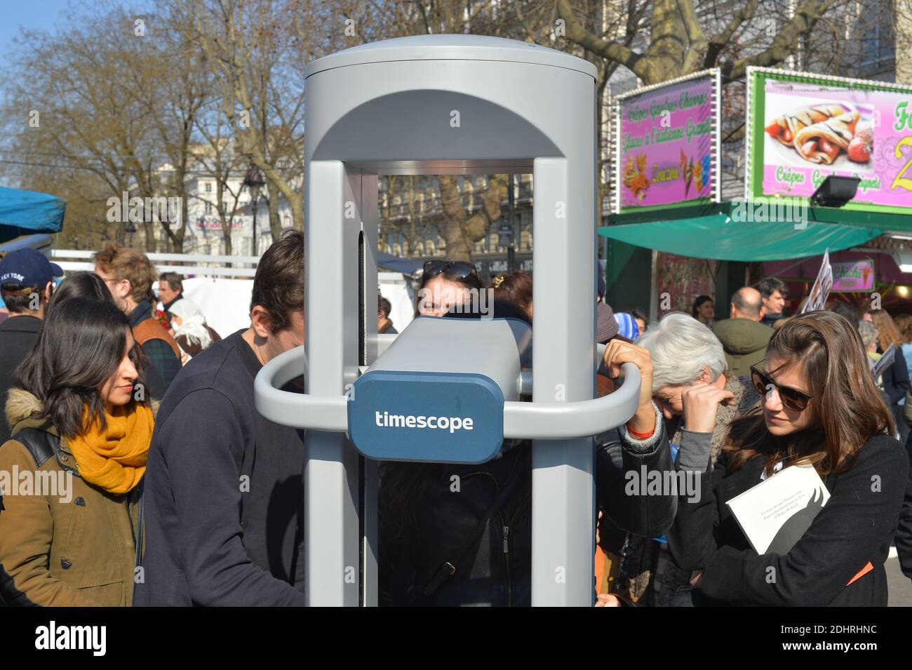 The first virtual reality machine 'Timescope' installing at the ...
