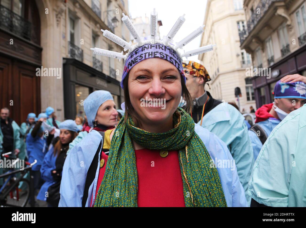 Demonstration of nurses in paris hi-res stock photography and images ...