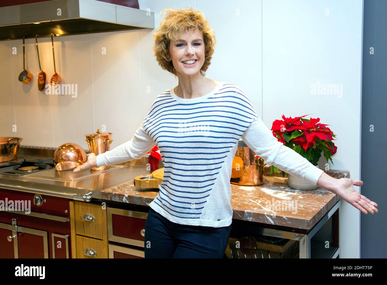 EXCLUSIF - RDV ANNE RICHARD - REMERCIEMENT A 'LA CORNUE' Photo by ...