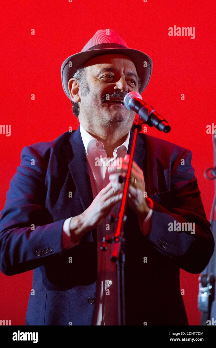 LOUIS CHEDID - 31EME VICTOIRES DE LA MUSIQUE AU ZENITH DE PARIS Photo ...