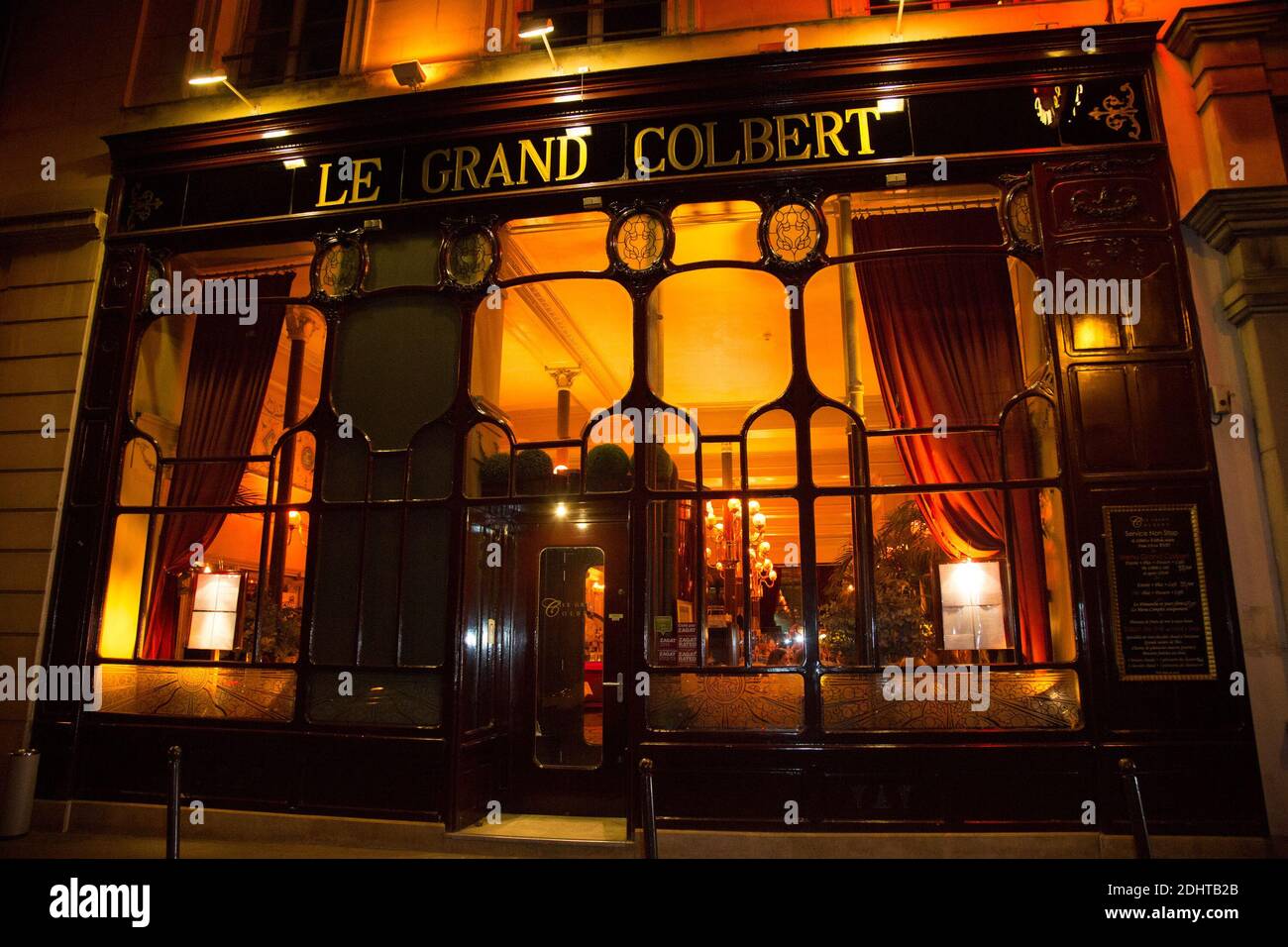SEMI - EXCLUSIF - - ARRIVEES A LA SOIREE PRIVEE AU RESTAURANT 'LE GRAND ...