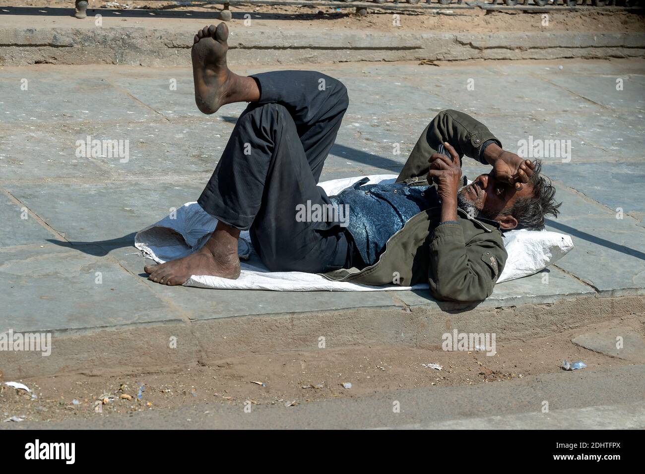 Human beeing hi-res stock photography and images - Alamy