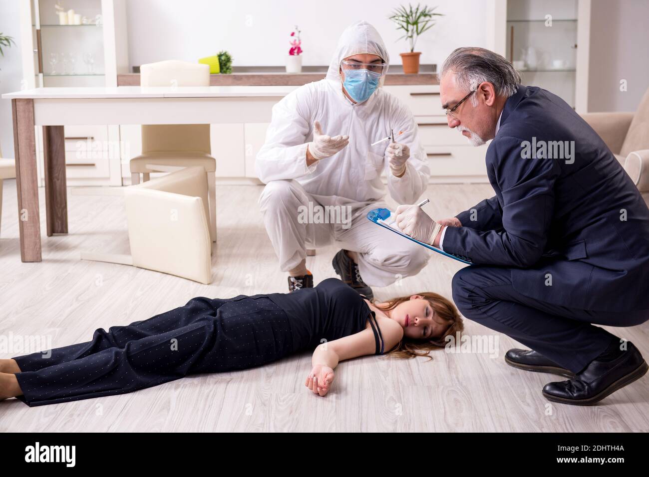 Forensic experts at the crime scene at home Stock Photo - Alamy