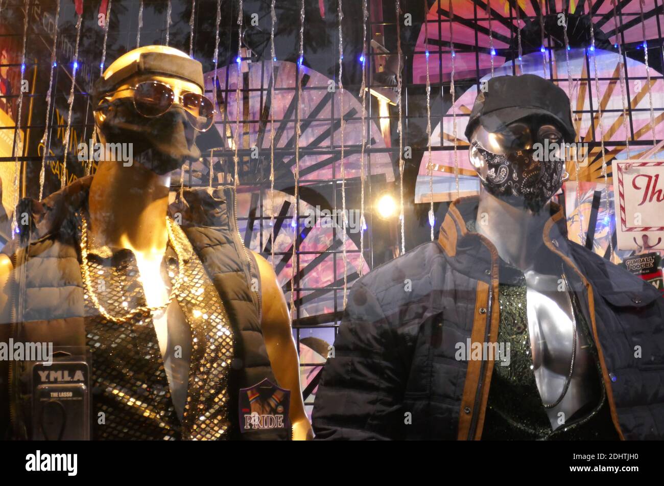 Mannequins face masks hi-res stock photography and images - Alamy