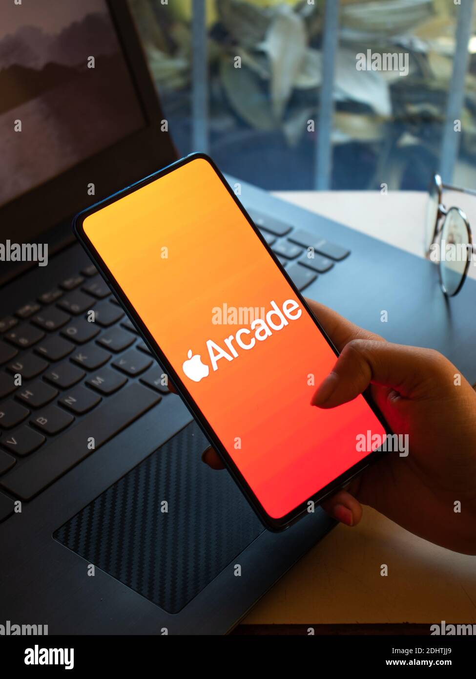 Apple arcade logo hi-res stock photography and images - Alamy