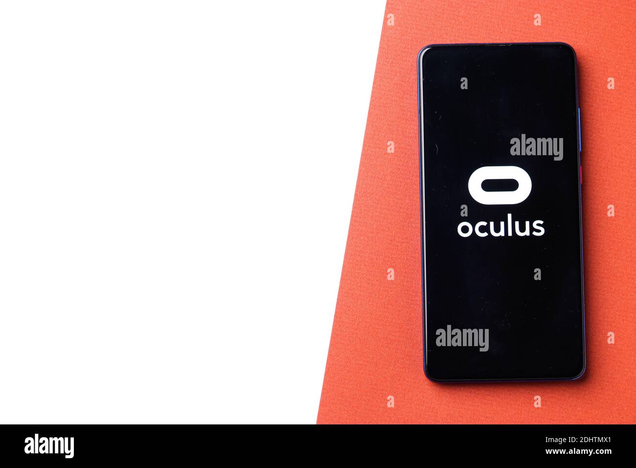 Oculus logo hi-res stock photography and images - Alamy