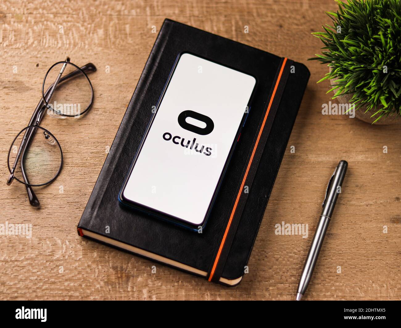 Assam, india - December 20, 2020 : Oculus logo on phone screen stock ...