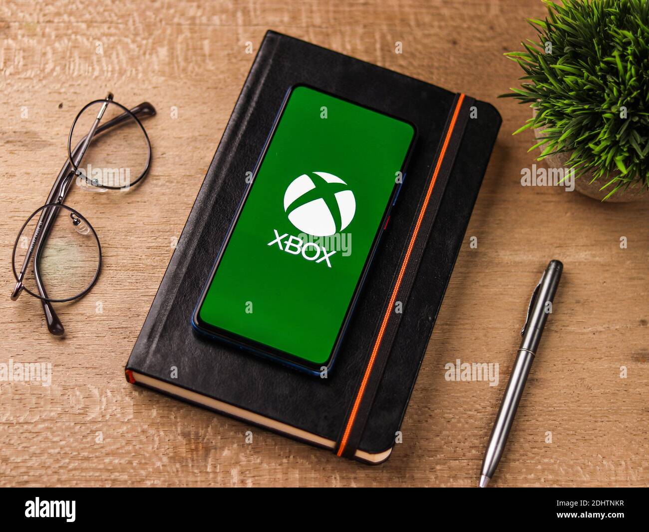 Xbox game pass hi-res stock photography and images - Alamy
