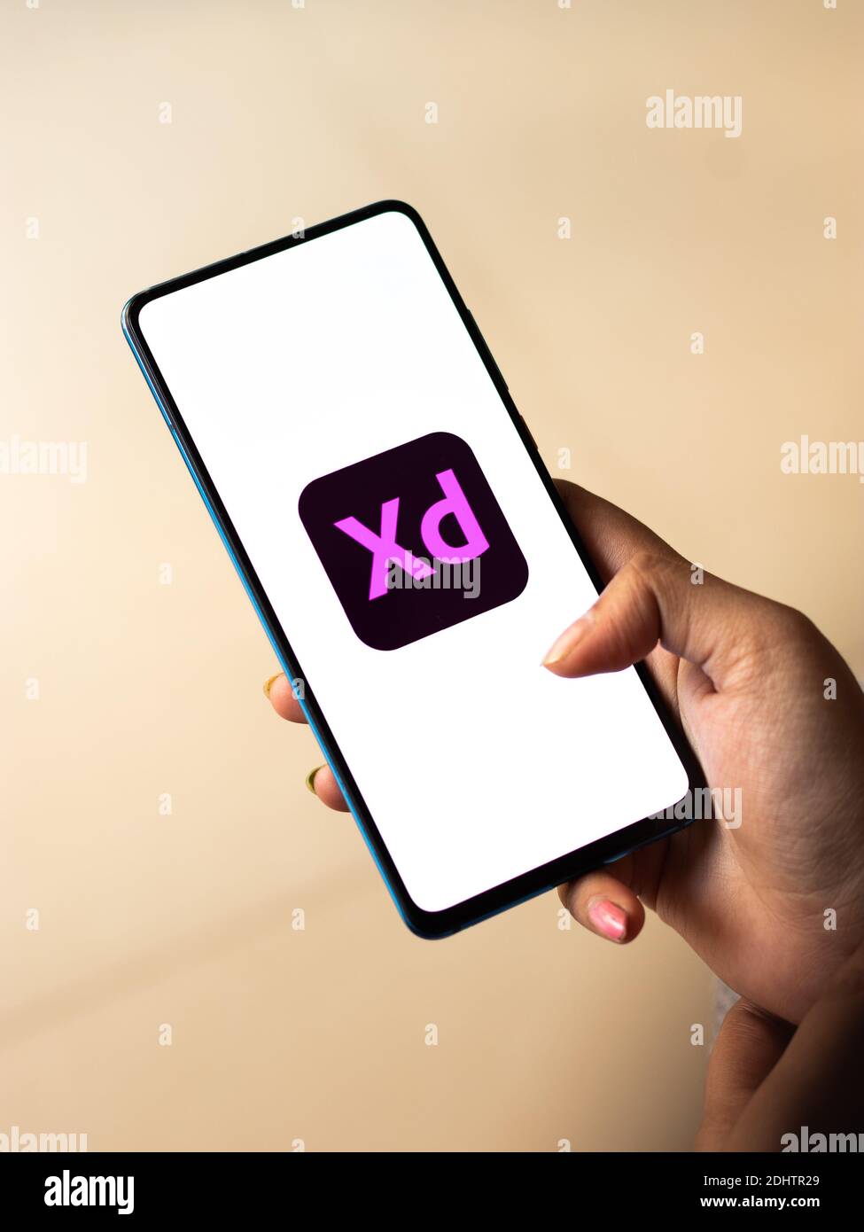 Adobe xd app hi-res stock photography and images - Alamy