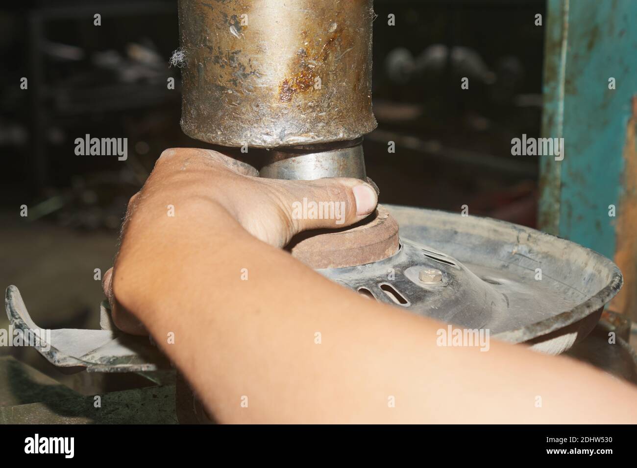 Car Mechanic or Auto Mechanic Use Hydraulic Machine Press Bearing from ...