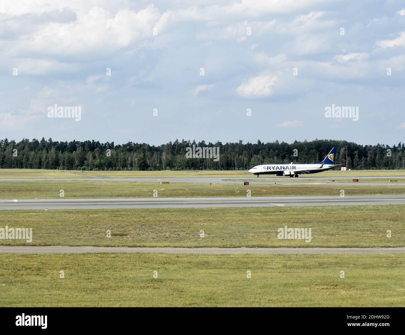 Flight path hi-res stock photography and images - Alamy