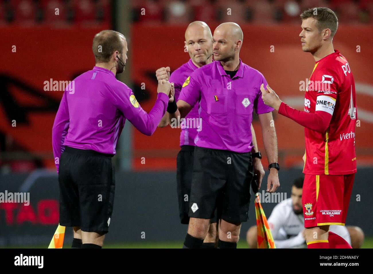 DEVENTER, NETHERLANDS - DECEMBER 11: assistant referee Kevin Bodde ...