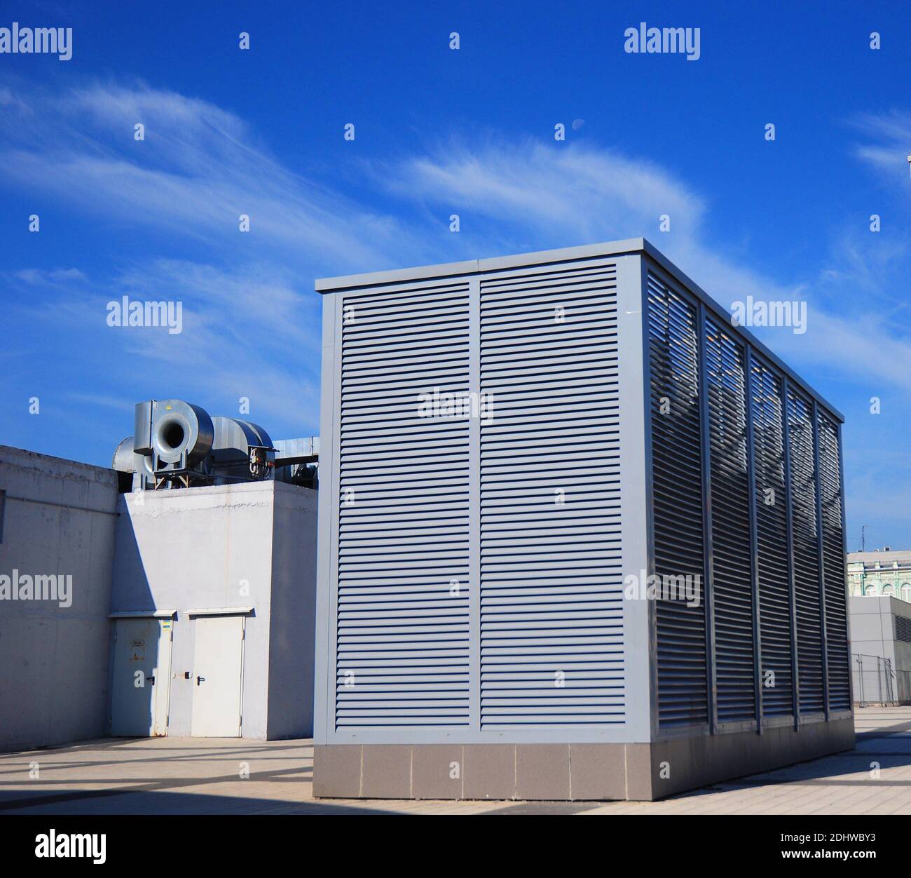 Rooftop air conditioner hi-res stock photography and images - Alamy