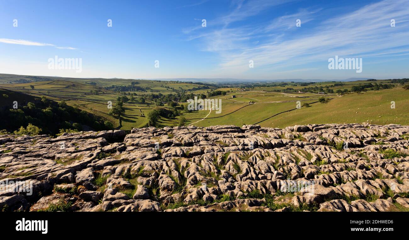 A view of Malham Dale from the top of Malham Cove Stock Photo - Alamy