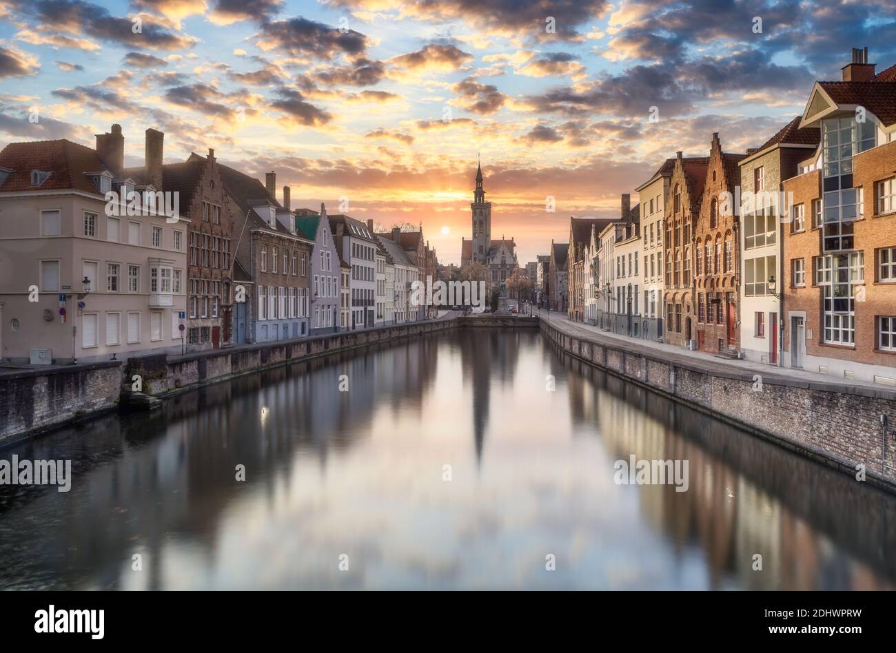 Bruges skyline hi-res stock photography and images - Alamy