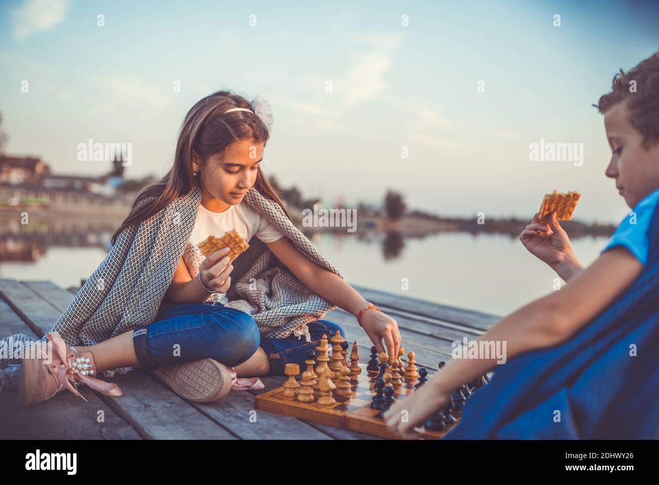 Friendship friends chess brain hi-res stock photography and images - Alamy