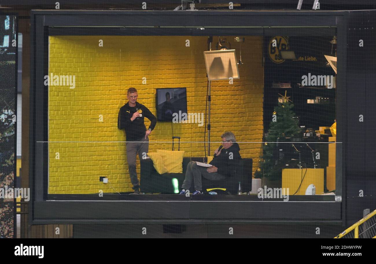 Stadium announcer box hi-res stock photography and images - Alamy