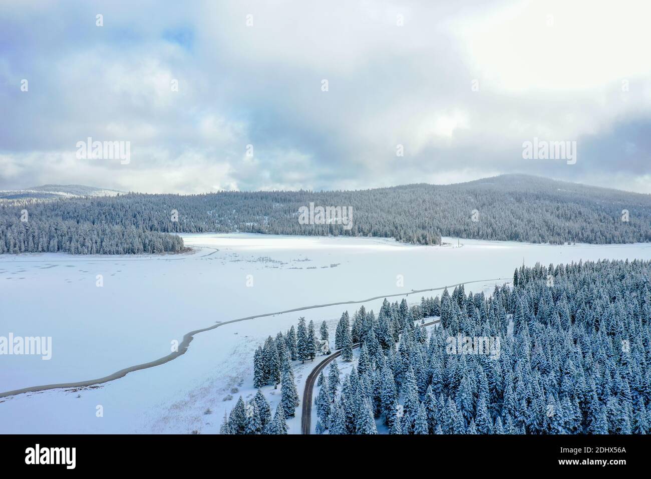Aerial view snowy frozen lake hi-res stock photography and images - Alamy