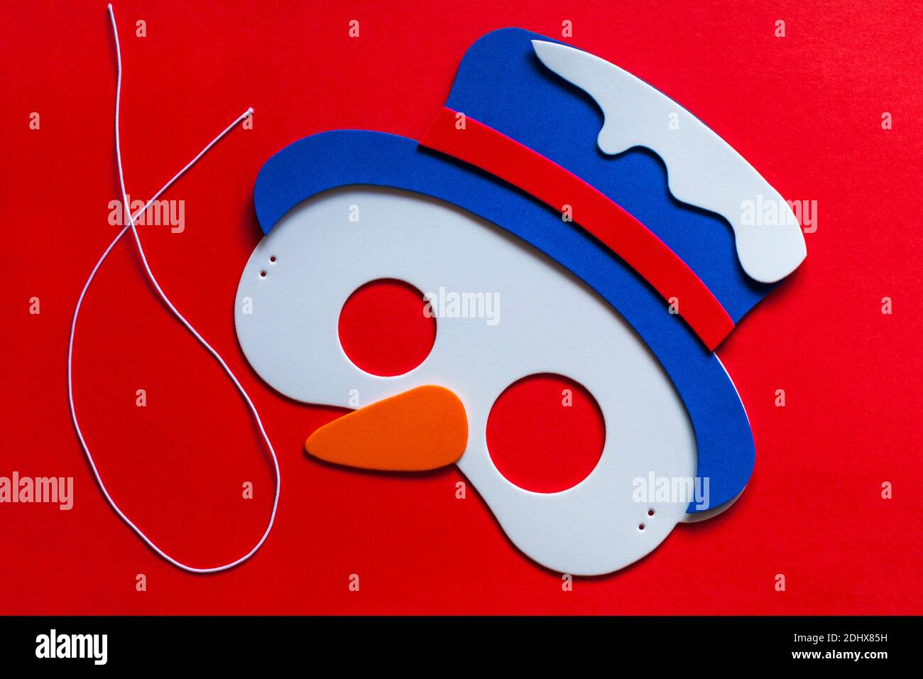 Materials to make snowman festive mask from Wilko Make your own Festive ...