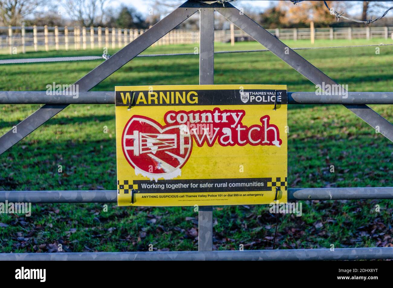Field signage hi-res stock photography and images - Alamy