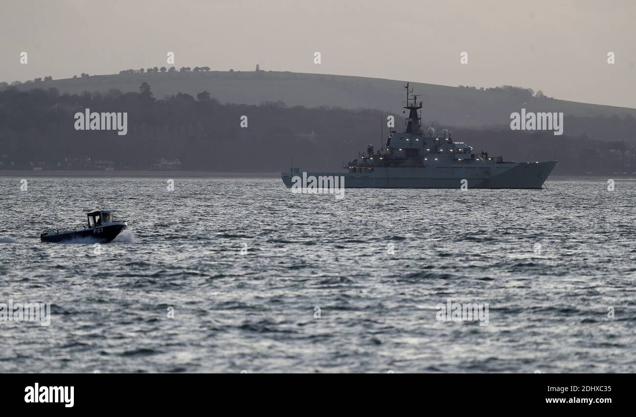 Royal navy river class offshore patrol vessel hi-res stock photography ...