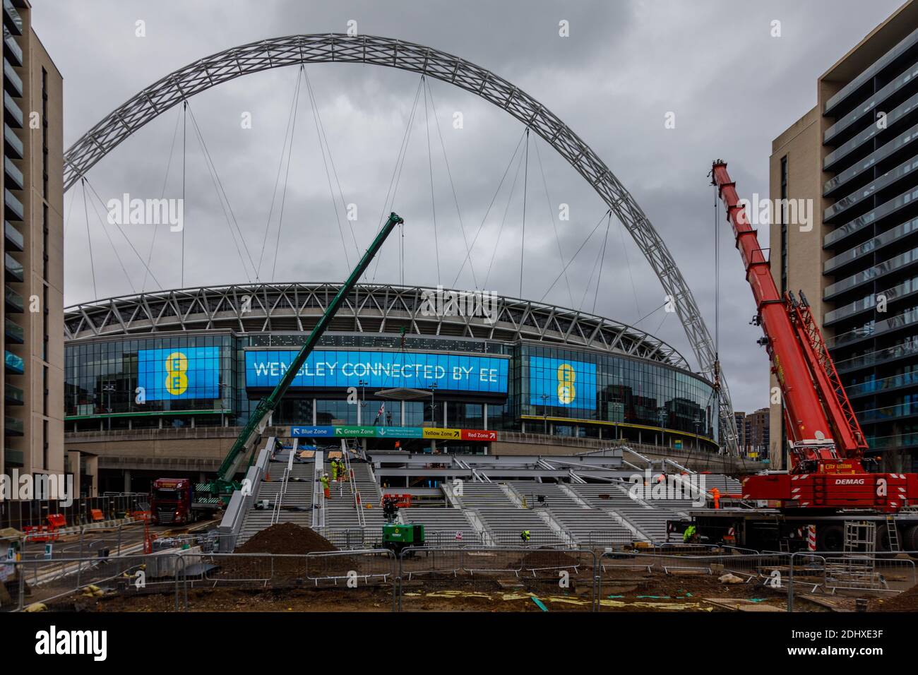 Pre cast concrete step hi-res stock photography and images - Alamy