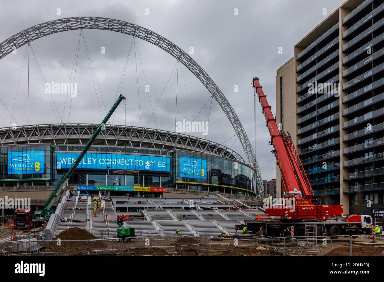 Wembley Stadium, Wembley Park, UK. 12th December 2020. Pre-cast ...