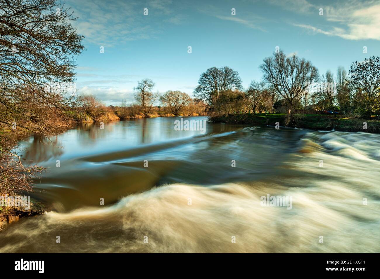 Maisemore weir hi-res stock photography and images - Alamy