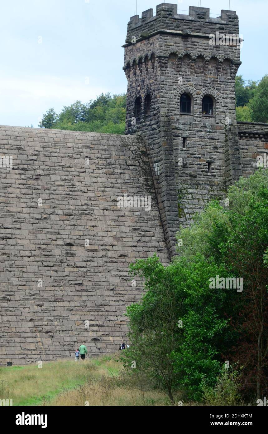 Derwent valley reservoirs and dams hi-res stock photography and images ...