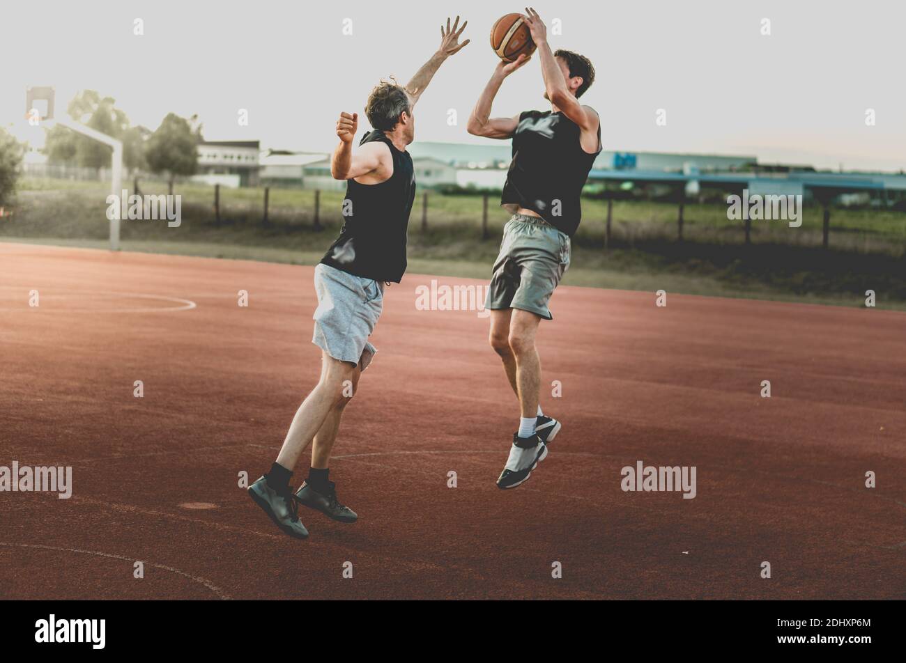 basketball player one on one Stock Photo - Alamy