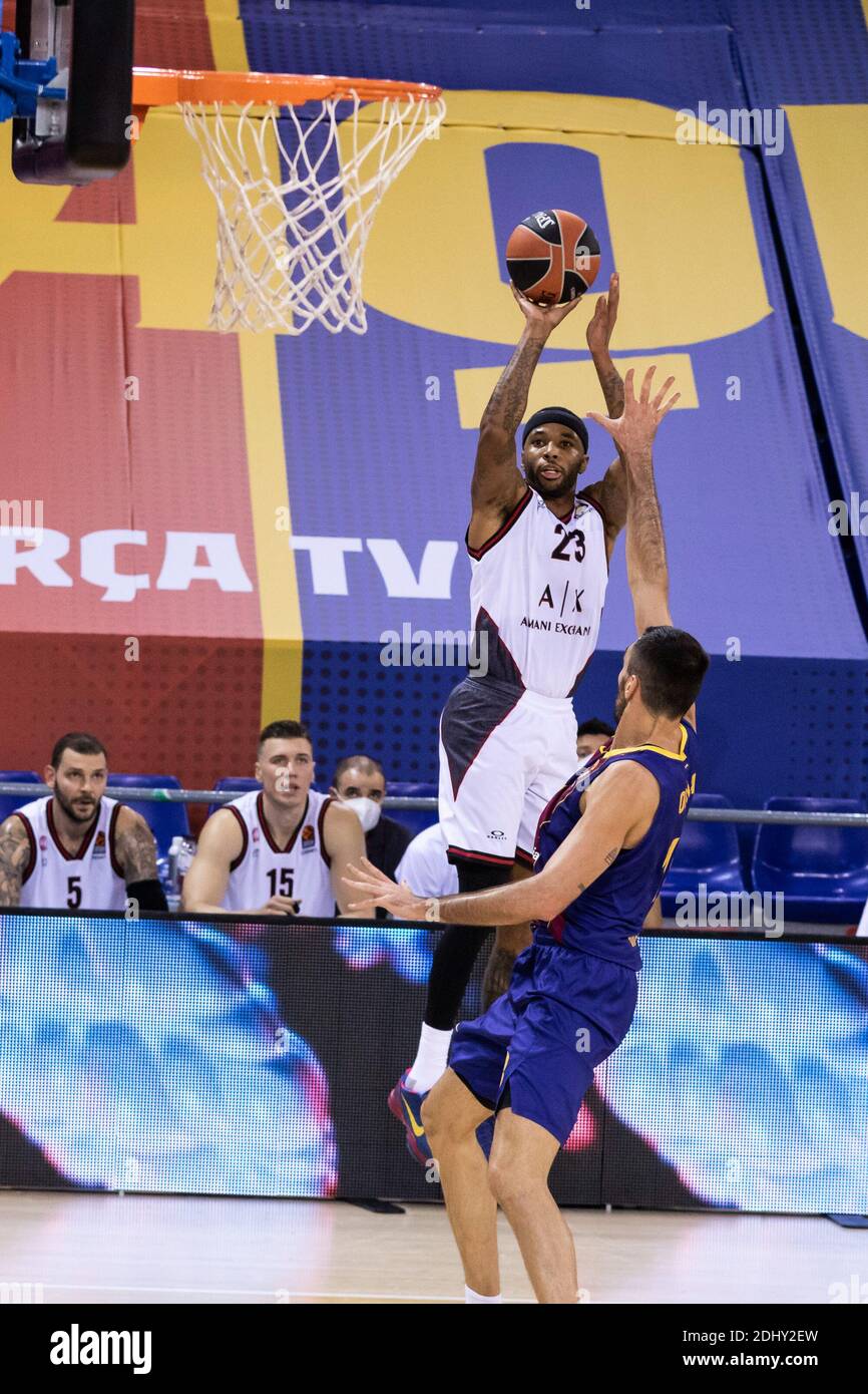 Malcolm Delaney of AX Armani Exchange Milan shoot to basket during the ...