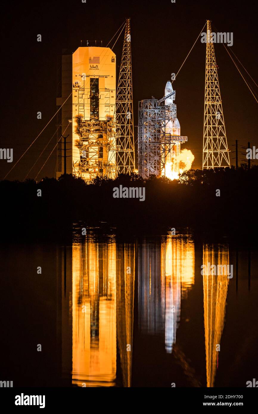 A United Launch Alliance (ULA) Delta IV Heavy rocket carrying the NROL ...