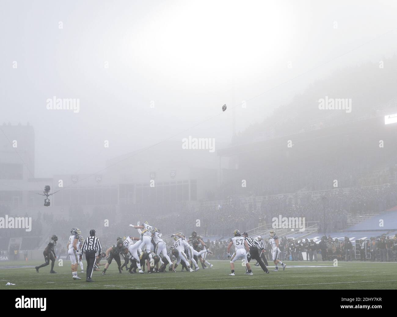 Nfl stadiums hi-res stock photography and images - Alamy