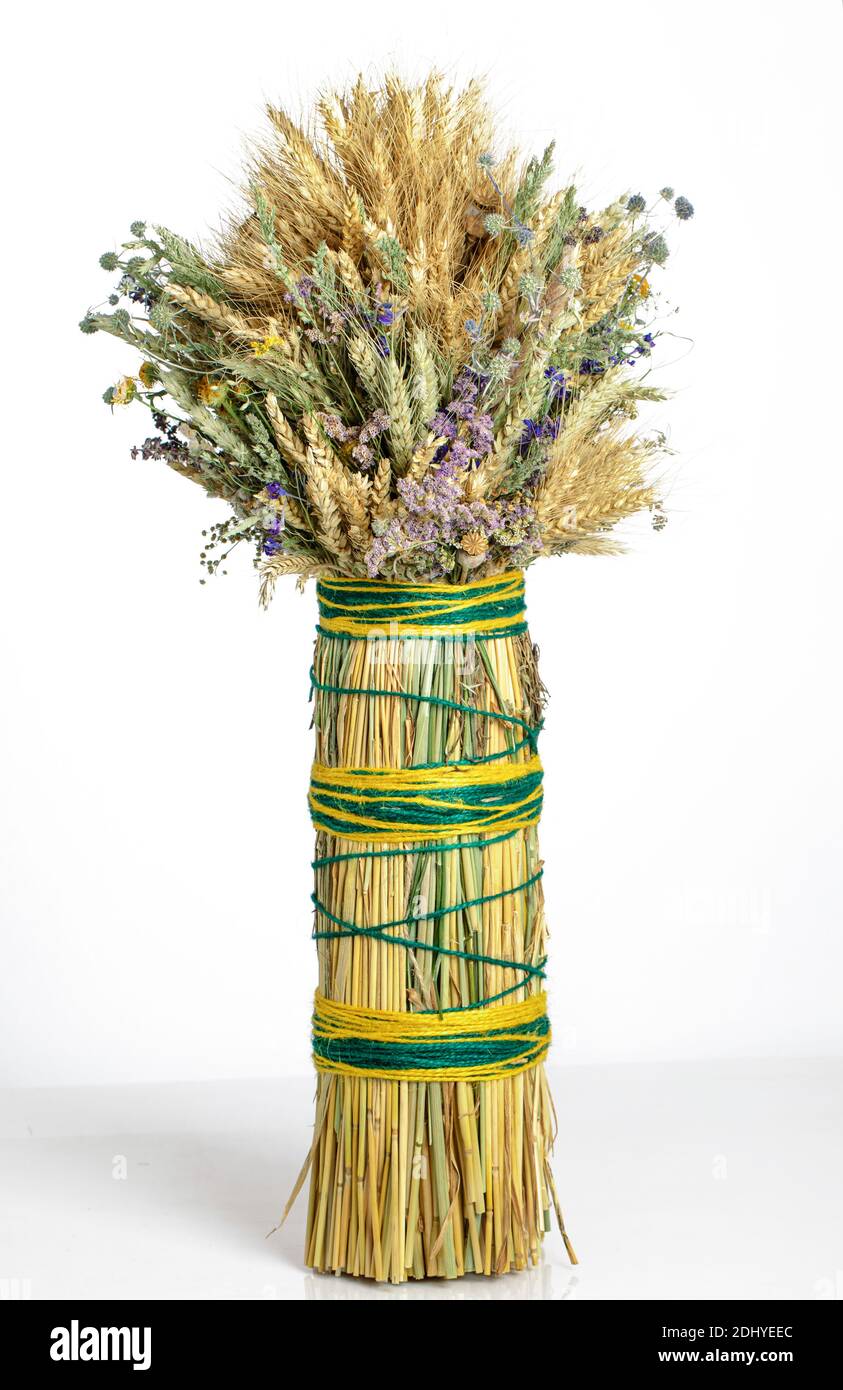 Didukh is a symbol of harvest, prosperity, wealth, immortal ancestor ...