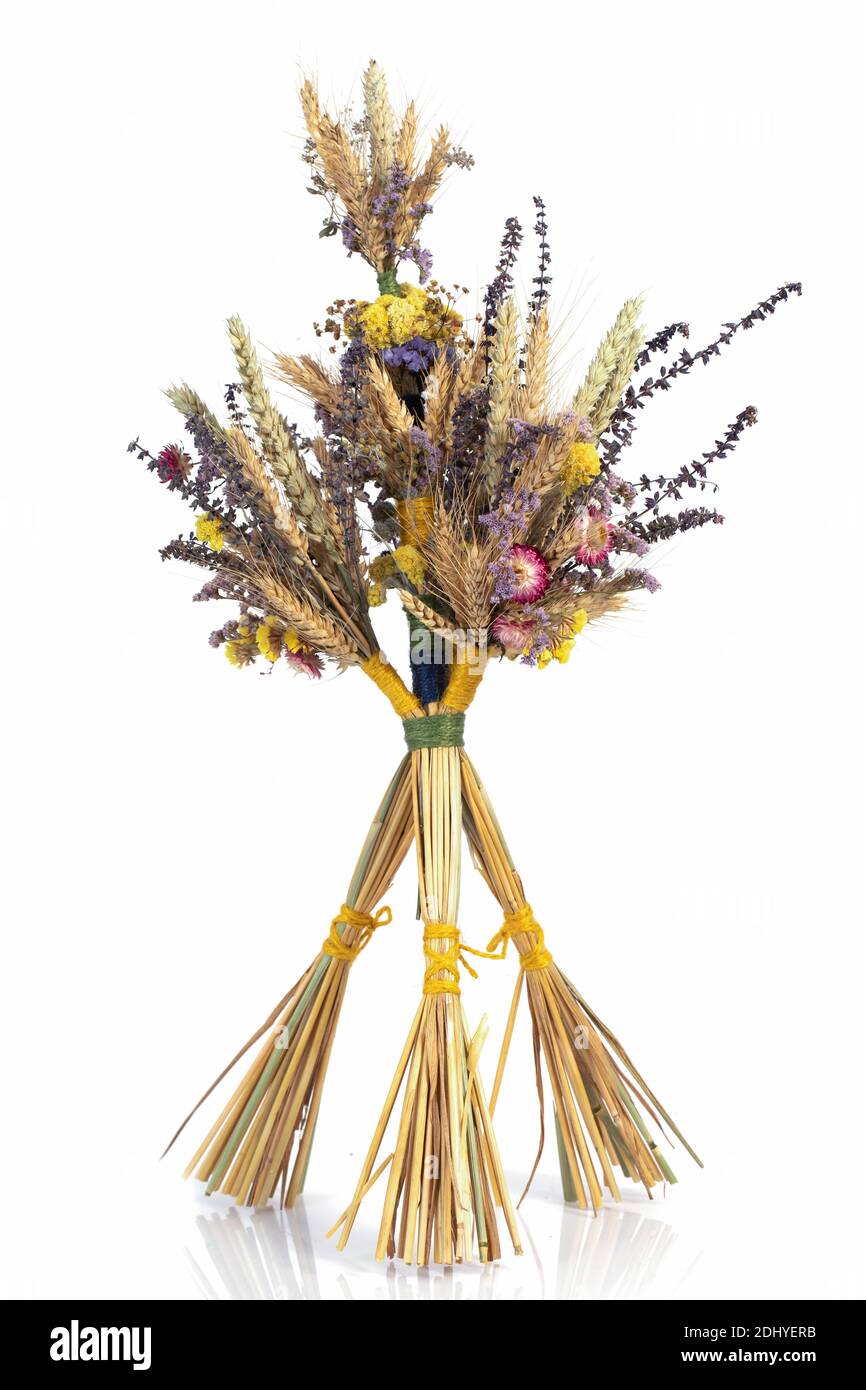 Didukh is a symbol of harvest, prosperity, wealth, immortal ancestor ...