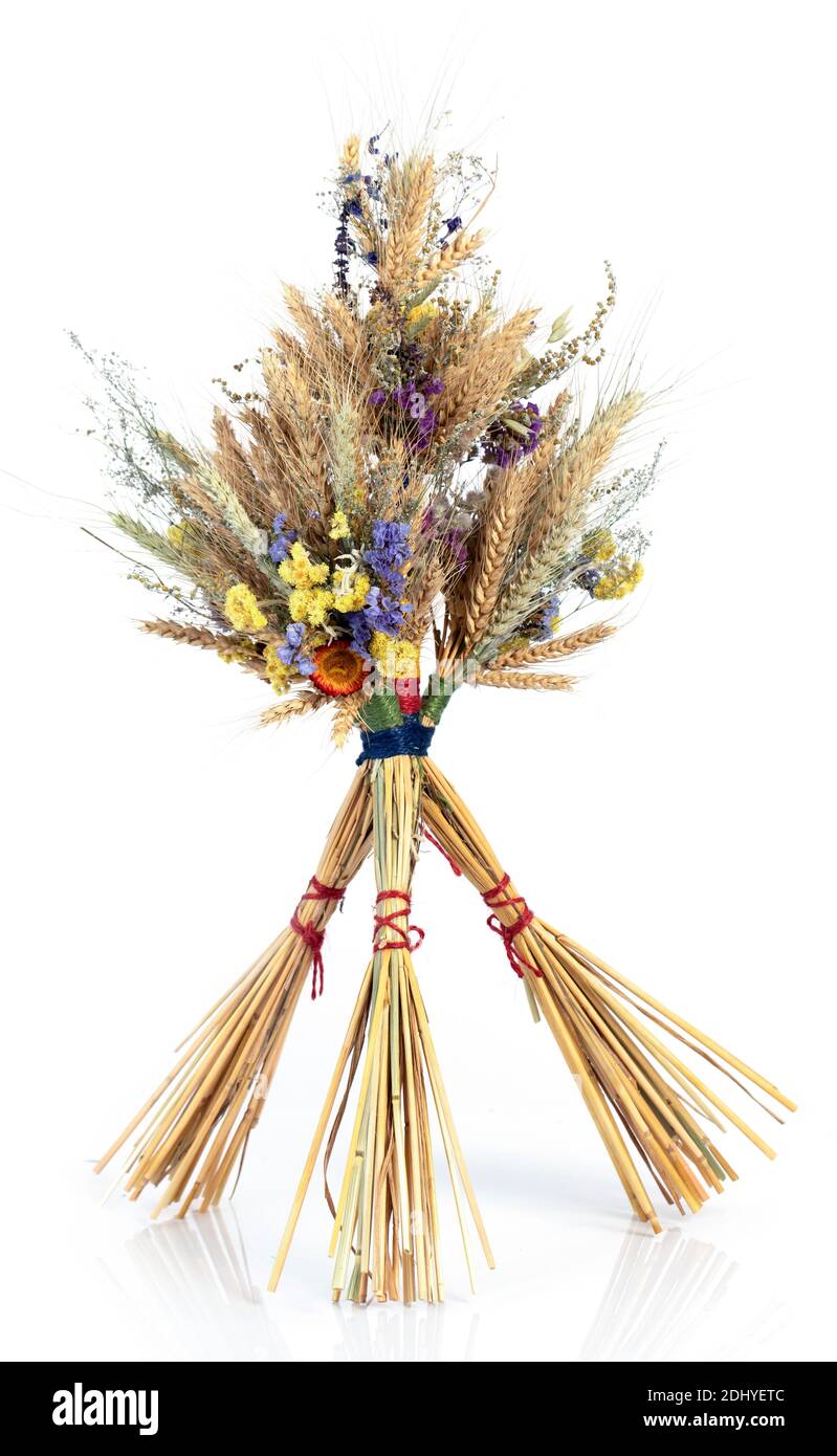 Didukh is a symbol of harvest, prosperity, wealth, immortal ancestor ...