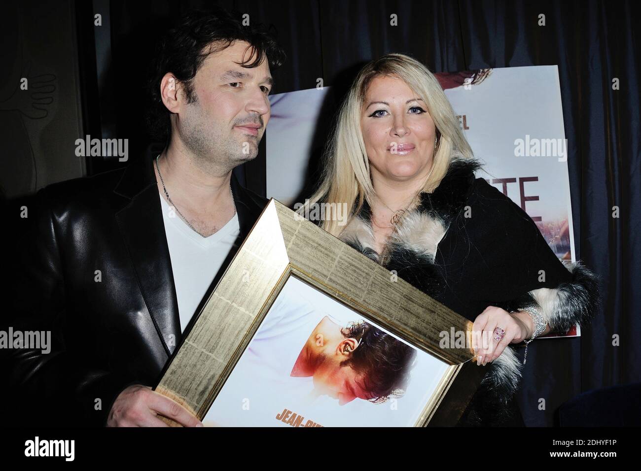 Jean-Pierre Danel et Loana assistent a la 'Soiree Guitar Tribute de ...