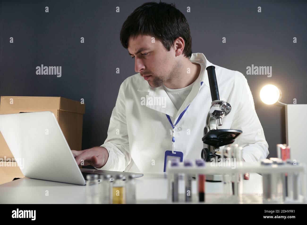 Bio science student search hi-res stock photography and images - Alamy