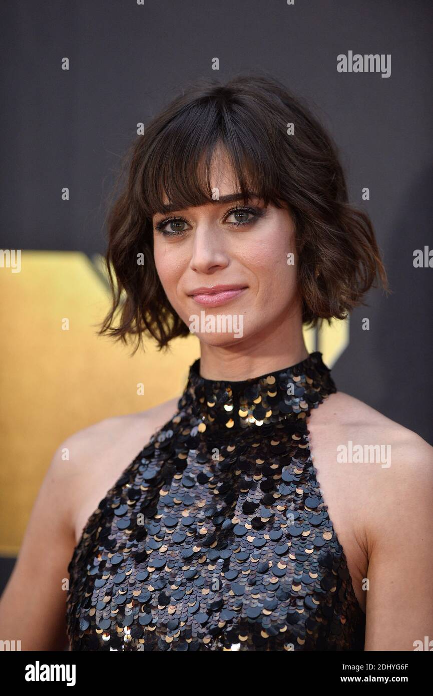 Lizzy Caplan Bob